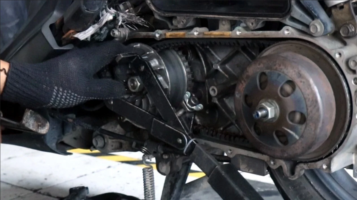 Ciri-Ciri Kampas Ganda Motor Beat, Mio, Nmax, Vario Mulai Aus ...